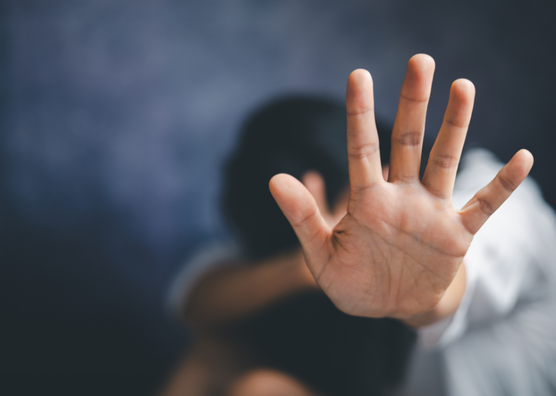 les mots : au-delà de la violence physique – CENTRE MARION BOSSER